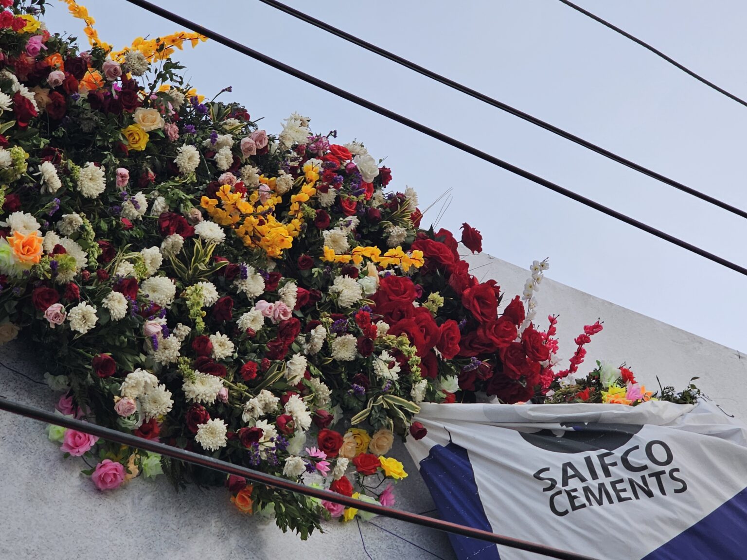 First-Ever 3D hoarding advertisement blooms on Srinagar Street - Daily ...